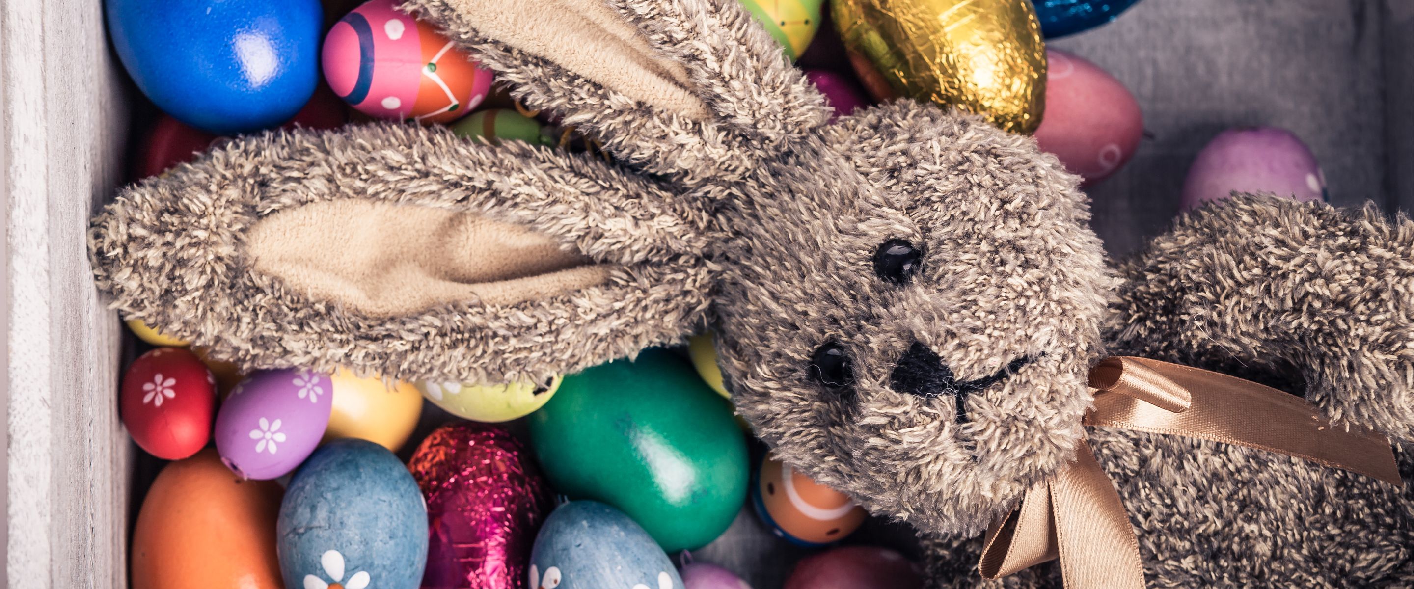 9 Eggs-cellent Fundraising Ideas For Easter - Dream Challenges
